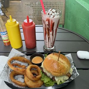 BUNS BURGER SHOP - Updated May 2024 - 294 Photos & 419 Reviews - Av ...