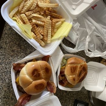 FREDERICKSBURGERS - Updated August 2025 - 165 Photos & 111 Reviews ...