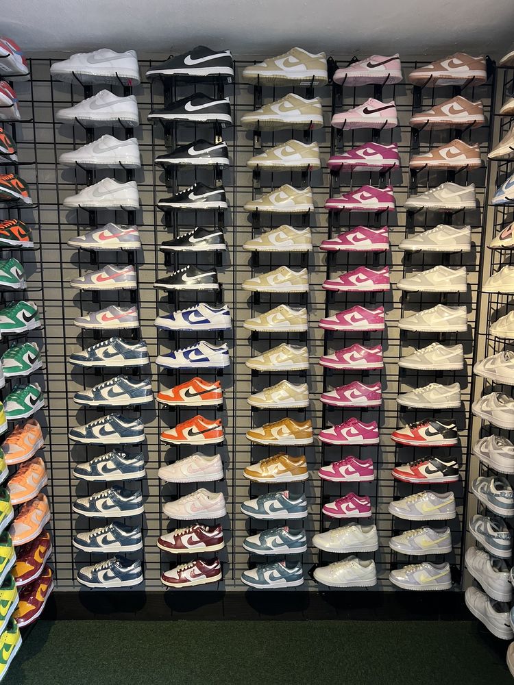 LACED CONNECTION - Updated December 2025 - 22 Photos - 2907 Race St ...