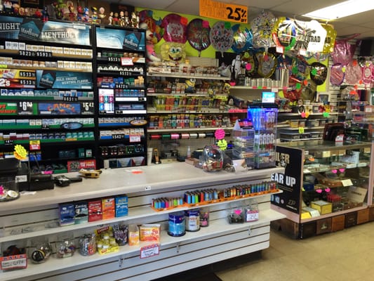 DISCOUNT DEN - Updated November 2025 - 22 Reviews & 24 Photos - 618 W ...