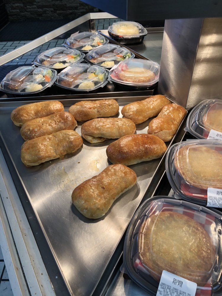 COUNTRYSIDE DELI - 19 Photos & 10 Reviews - Delis - 935 Henderson Ave ...