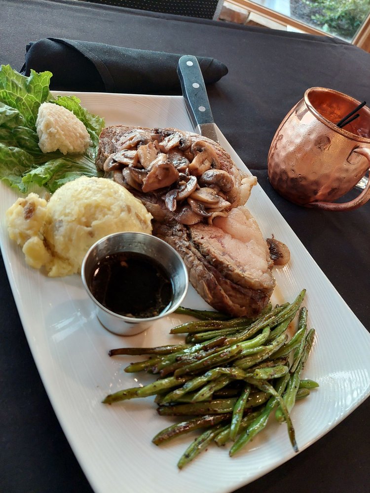 TROPHY LODGE - Updated July 2025 - 37 Photos - 3125 S Mont du Lac Dr ...