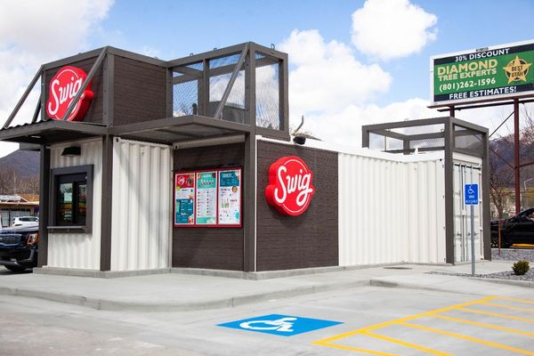 SWIG - Updated March 2025 - 59 Photos & 56 Reviews - 2330 E 3300th S ...