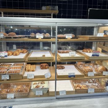 PARIS BAGUETTE - Updated June 2024 - 238 Photos & 94 Reviews - 100 W ...