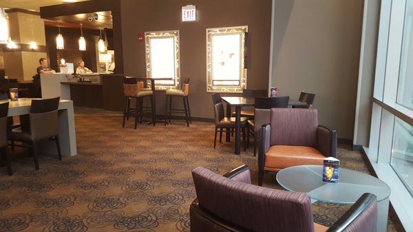 MACGUFFINS BAR & LOUNGE - Updated October 2025 - 108 N State St ...