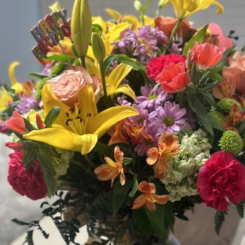 BAKERSFIELD FLOWER MARKET - Updated June 2024 - 195 Photos & 100 ...