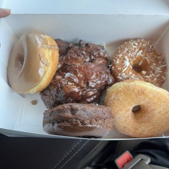 FRESH DONUT & DELI - Updated February 2025 - 259 Photos & 401 Reviews ...