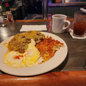 SIDELINES TAVERN & GRILL - Updated August 2024 - 76 Photos & 178 ...