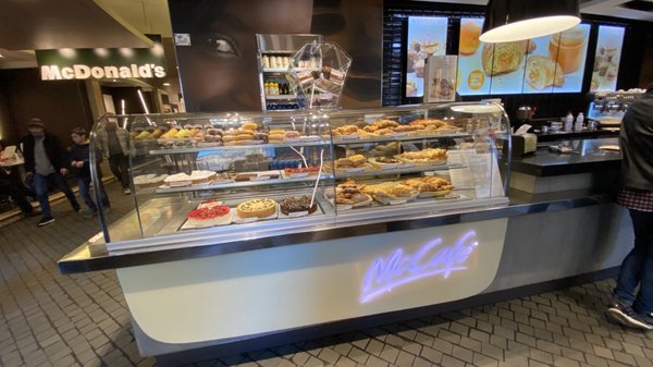 MCDONALD’S - 95 Photos & 43 Reviews - Piazza di Spagna 46, Roma, Italy ...