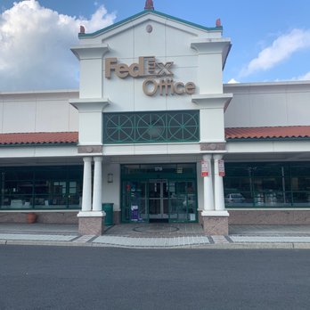 FEDEX OFFICE PRINT SHIP CENTER Updated January 2025 27 Reviews 5719 W Broad St Richmond Virginia Printing Services Phone Number Yelp