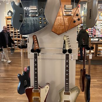 CHICAGO MUSIC EXCHANGE - Updated December 2025 - 224 Photos & 305 ...