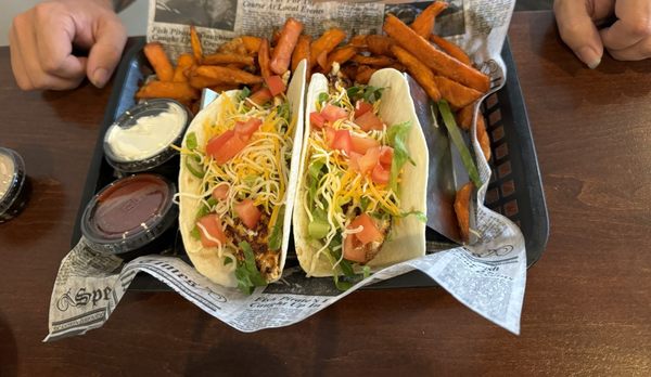 ANOTHER ROUND BAR AND GRILLE - Updated September 2025 - 10 Photos - 625 ...