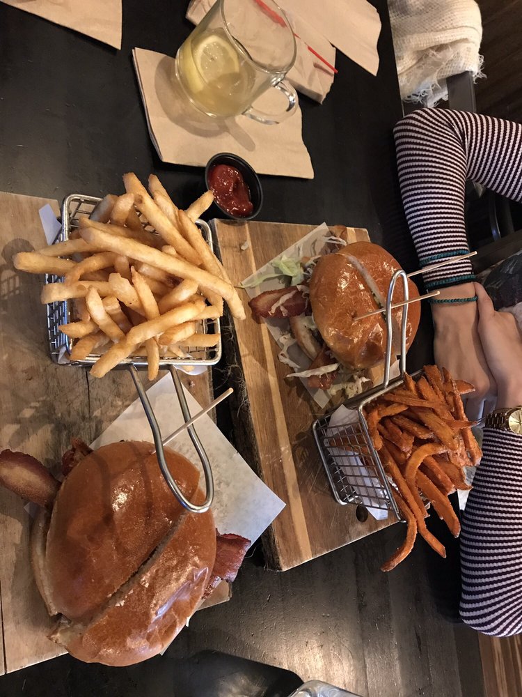 FIRE ROCK BURGERS & BREWS - 1149 Photos & 1422 Reviews - 618 Pine Knot ...