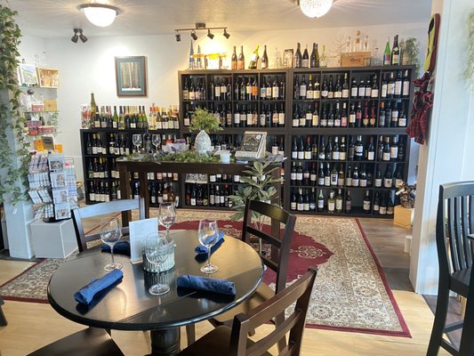 THE DISTRICT BISTRO, MARTINI BAR & WINE SHOP - Updated June 2024 - 44 Photos & 26 Reviews - 313 ...