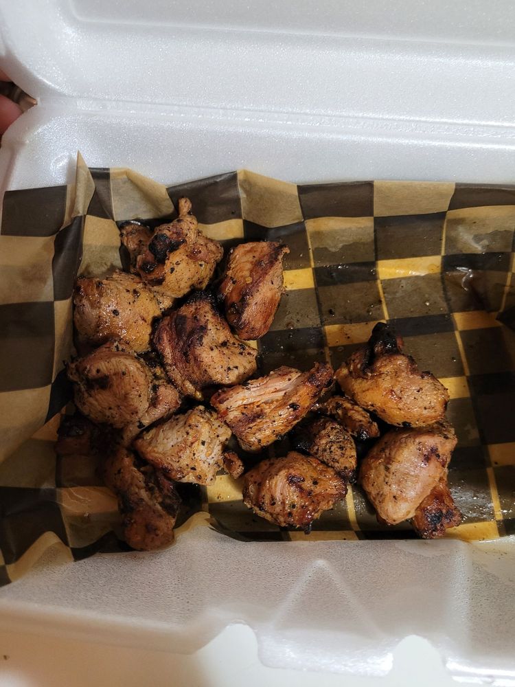 THIS IS IT DRINKS AND BBQ - Updated April 2025 - 15 Photos - 302 N ...