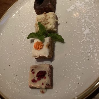 FIN POINT OYSTER BAR & GRILL - 675 Photos & 509 Reviews - 89 Broad St ...