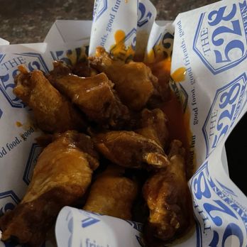 THE 528 TAVERN - Updated January 2026 - 21 Photos & 42 Reviews - 111 N ...