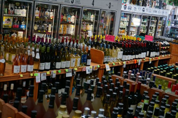 WOODRIDGE WINE & LIQUOR - Updated November 2025 - 13 Reviews & 17 ...