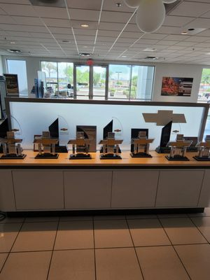 AUTONATION CHEVROLET ARROWHEAD - Updated September 2025 - 135 Photos ...