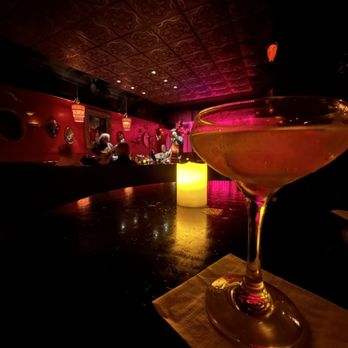 GREEN LADY LOUNGE - Updated May 2025 - 437 Photos & 552 Reviews - 1809 ...