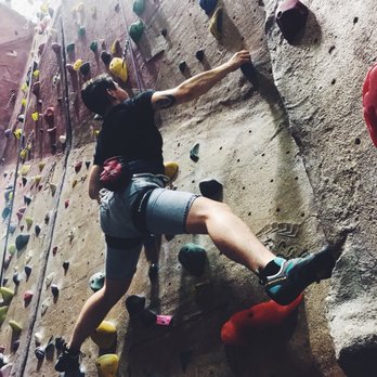 UPPER LIMITS ROCK CLIMBING GYM - CHESTERFIELD - Updated July 2025 - 40 ...