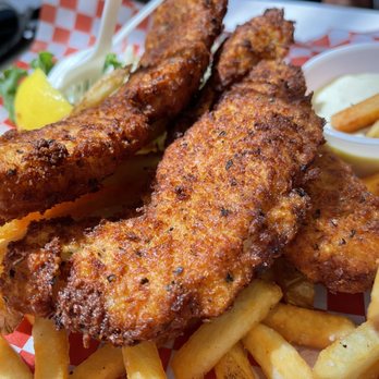 PACIFIC INN PUB - Updated February 2025 - 241 Photos & 439 Reviews ...