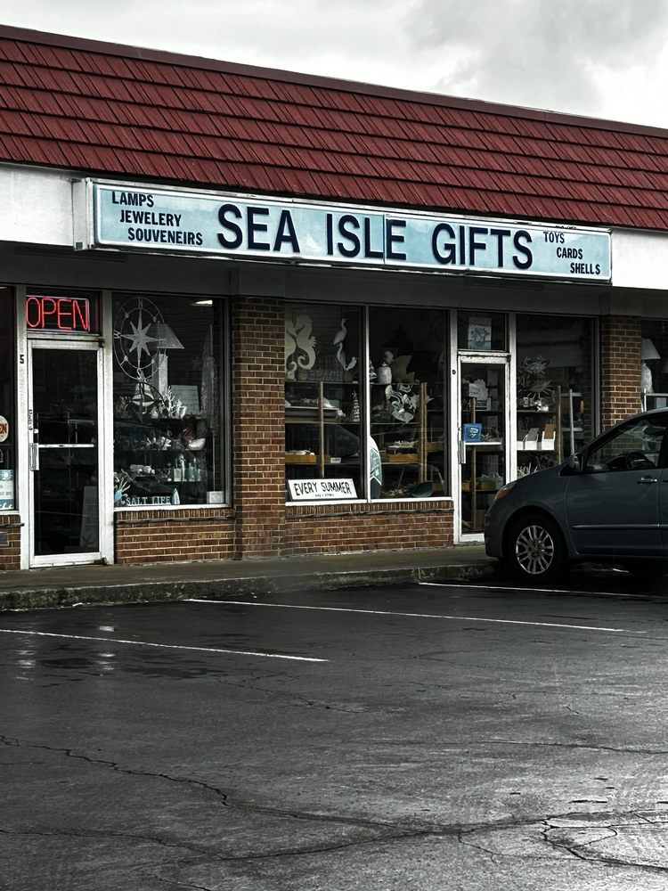 SEA ISLE GIFTS - Updated May 2024 - 1216 S Virginia Dare Trl, Kill ...