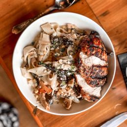 ELIZABETHS FARMHOUSE - Updated June 2025 - 365 Photos & 299 Reviews ...