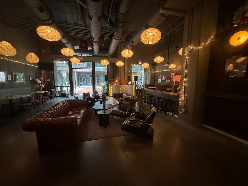 NEIGHBORHOOD GOOD TIME BAR - Updated December 2025 - 14 Photos - 500 N ...