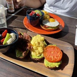 EIGHT AM - Updated August 2024 - 1989 Photos & 1736 Reviews - 1323 ...