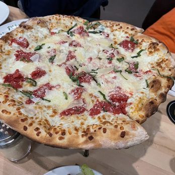 MOOTZ PIZZERIA + BAR - Updated July 2024 - 556 Photos & 556 Reviews ...