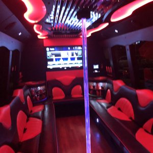 VIP MIAMI LIMO - 89 Photos & 38 Reviews - Airport Shuttles - 1995 NE ...