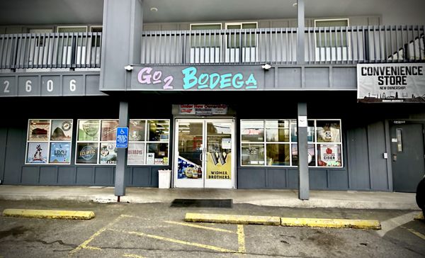 GO2 BODEGA - Updated May 2025 - 34 Photos - 2606 SE Gladstone St ...