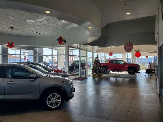 TUSTIN BUICK GMC - Updated January 2026 - 304 Photos & 1139 Reviews - 1 ...