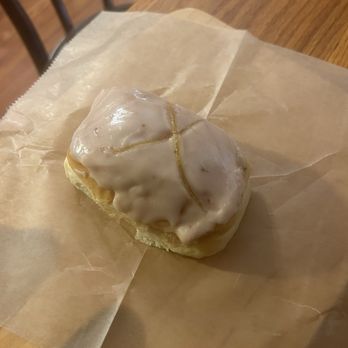 BREADS ON OAK CAFE & BAKERY - Updated March 2025 - 592 Photos & 474 ...