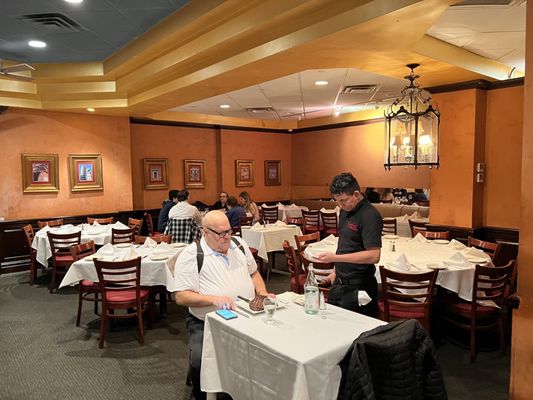 CONFETTI RISTORANTE & VINOTECA - Updated December 2025 - 254 Photos ...