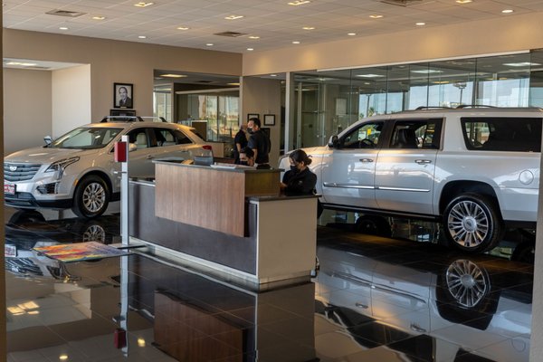 BERT OGDEN CADILLAC - Updated January 2026 - 18 Photos - 4801 S I-69C ...