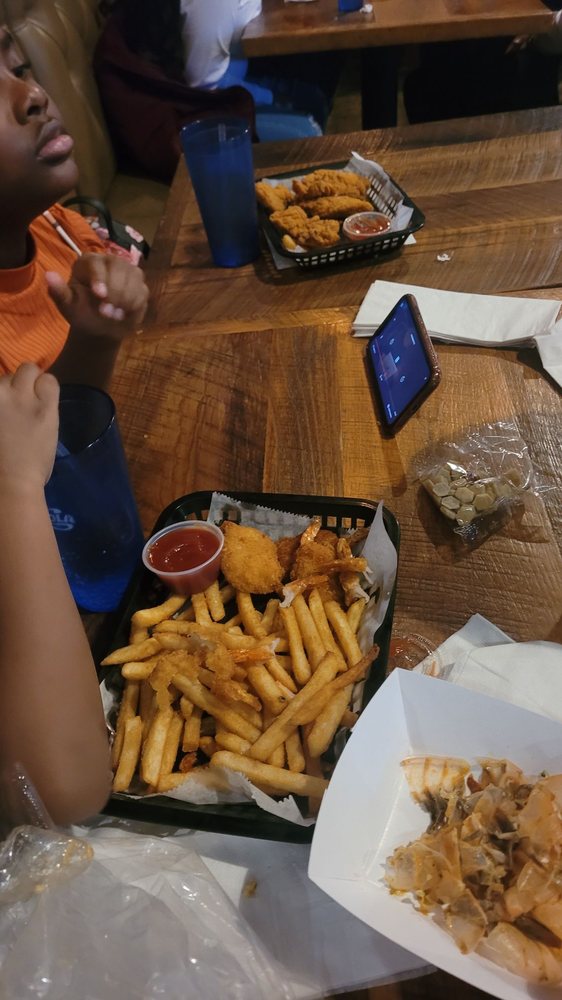 CRAB99 BAR & RESTAURANT - 176 Photos & 214 Reviews - 14 E Washington St ...