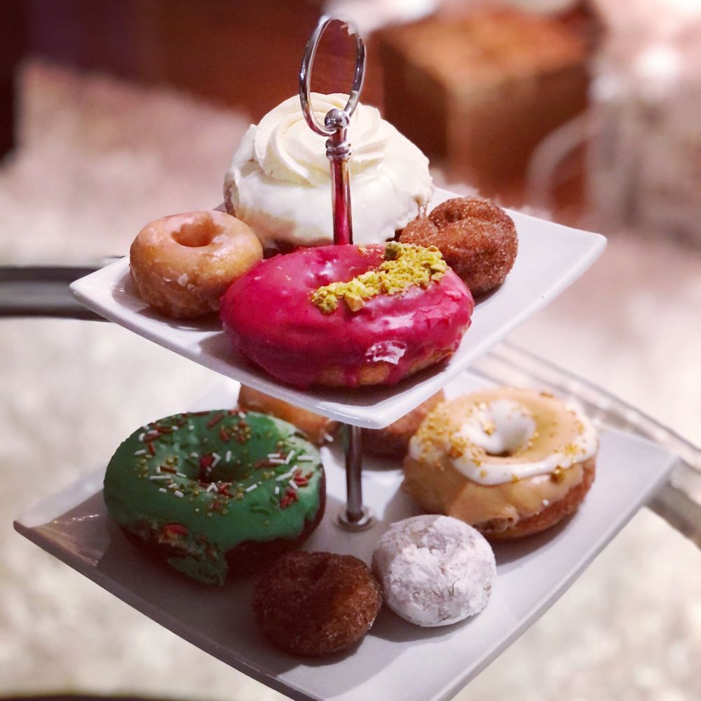 MAVERICK’S DONUTS - 41 Photos & 29 Reviews - 1500 Bank Street, Ottawa ...