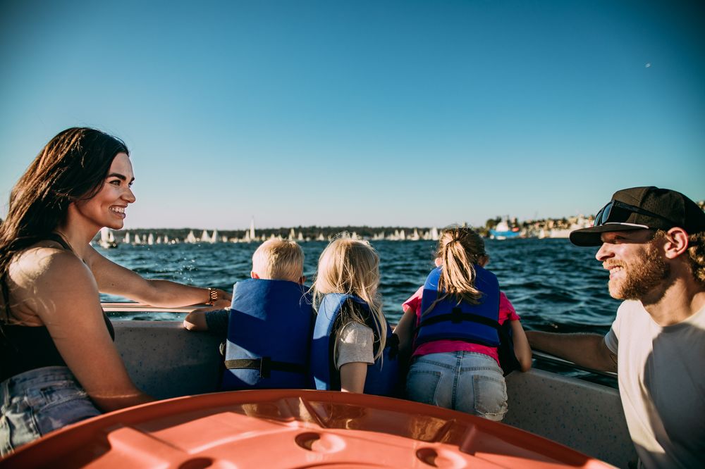 SEATTLE DONUT BOAT - Updated October 2025 - 71 Photos & 28 Reviews ...