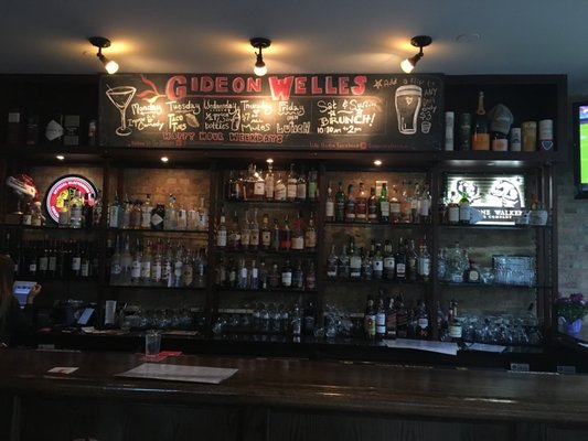 GIDEON WELLES - 97 Photos & 163 Reviews - Bars - 4500 N Lincoln Ave ...