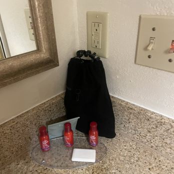 LOMPOC VALLEY INN AND SUITES - Updated December 2025 - 73 Photos & 13 ...