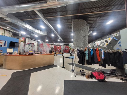 BOULDERZ CLIMBING CENTRE - Updated April 2025 - 41 Photos & 14 Reviews ...