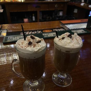 THE AULD TRIANGLE - 11 Photos & 12 Reviews - 412 Main St, Hyannis ...