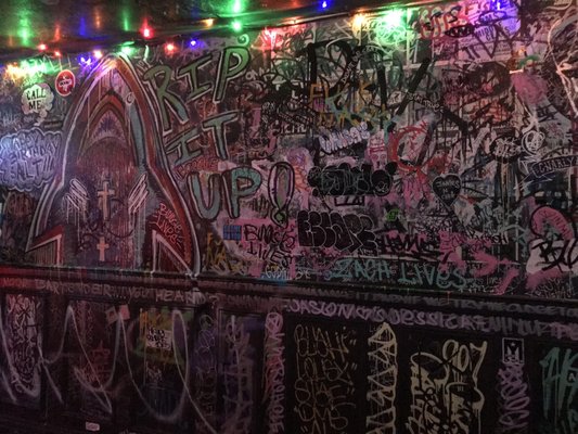 CLOCKWORK BAR - 74 Photos & 90 Reviews - Dive Bars - 21 Essex St, New ...