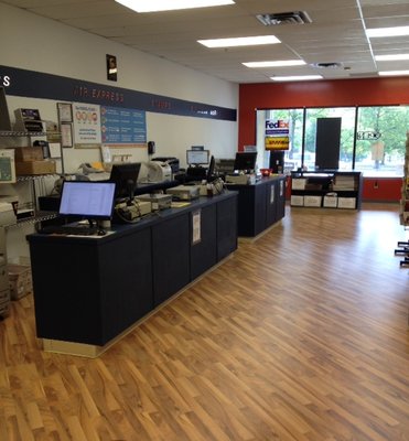 THE PARCEL PLACE PLUS - Updated October 2025 - 10 Photos & 21 Reviews ...