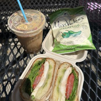 OAKLANDIA CAFE X BAKERY - Updated July 2024 - 63 Photos & 63 Reviews ...