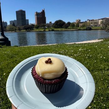 CUPCAKIN’ BAKE SHOP - Updated June 2024 - 880 Photos & 721 Reviews ...