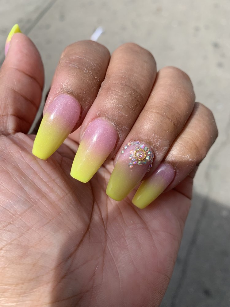 E V NAILS 138 - Updated July 2025 - 243 Willis Ave, Bronx, New York ...