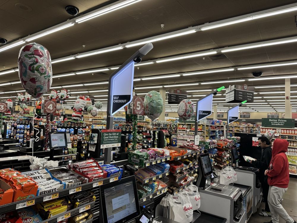 BASHAS’ - Updated December 2025 - 31 Reviews - 8360 N Thornydale Rd ...